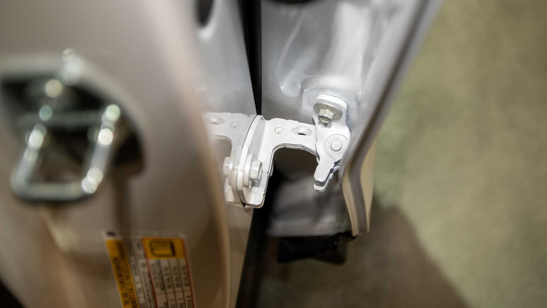 Multimatic | Hinge Systems